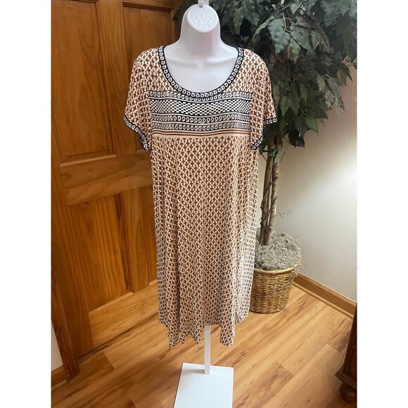 Max Edition | Dresses | Max Edition Dress Tan With Navy Blue Accents ...